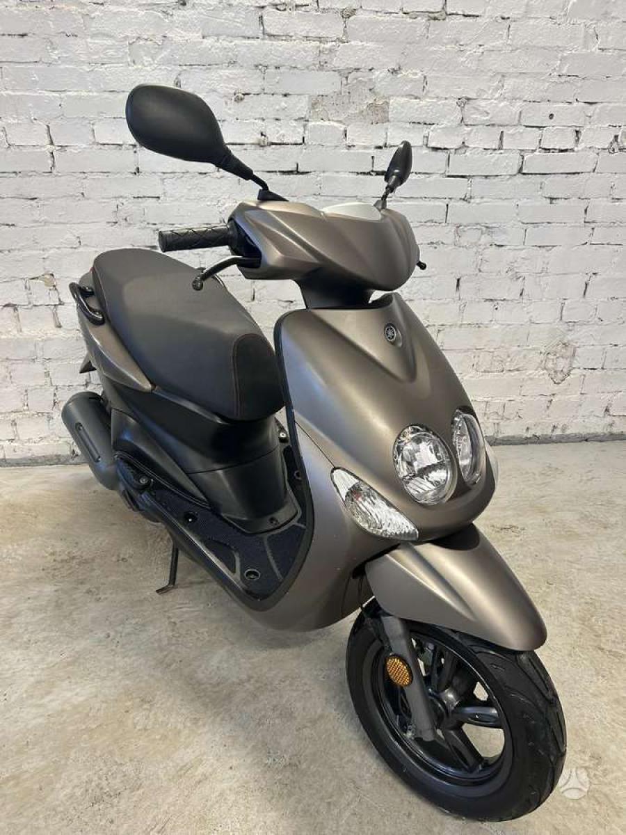 Grey Yamaha Neos 2013 in Telschi, with an engine capacity of 50.00 L and mileage of 8 thousand km for 1450 €, photo 3 on AUTOMOTO.COM.LV