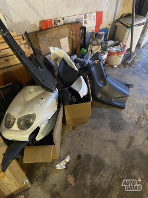 White Yamaha Neos 2011 in Kaunas, with an engine capacity of 0.05 L and mileage of 0 thousand km for 499 €, photo 3 on AUTOMOTO.COM.LV