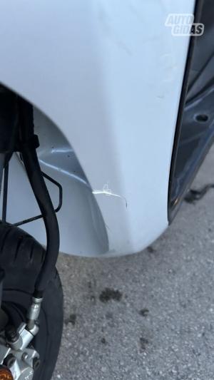 White Yamaha Neos 2014 in Kretinga, with an engine capacity of 0.00 L and mileage of 26 thousand km for 900 €, photo 8 on AUTOMOTO.COM.LV