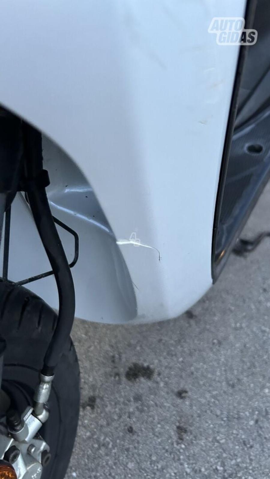 White Yamaha Neos 2014 in Kretinga, with an engine capacity of 0.00 L and mileage of 26 thousand km for 900 €, photo 8 on AUTOMOTO.COM.LV