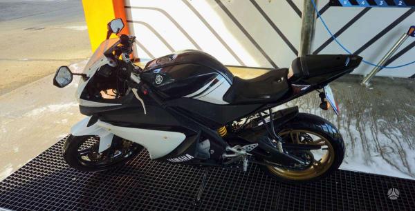 Black Yamaha R 125 2009 in Klaipeda, with an engine capacity of 0.13 L and mileage of 45 thousand km for 1650 €, photo 3 on AUTOMOTO.COM.LV