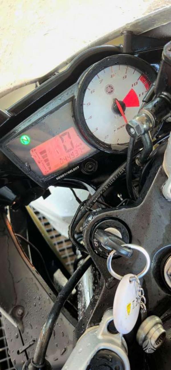 Black Yamaha R 125 2009 in Klaipeda, with an engine capacity of 0.13 L and mileage of 45 thousand km for 1650 €, photo 5 on AUTOMOTO.COM.LV