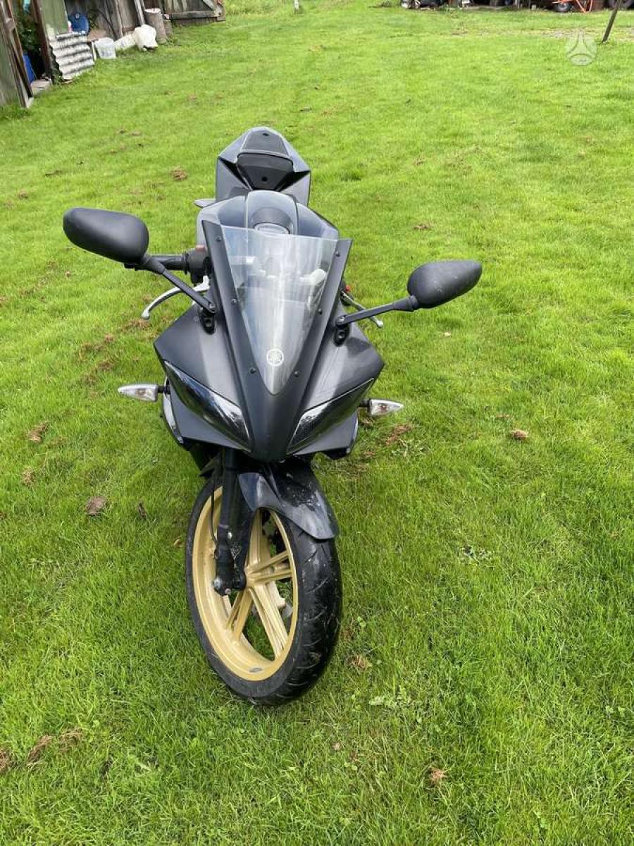 Черный Ямаха R 125 2010 в Пагегяй, объемом двигателя 0.13 л и пробегом 44 тыс. км за 1750 €, фото 5 на AUTOMOTO.COM.LV