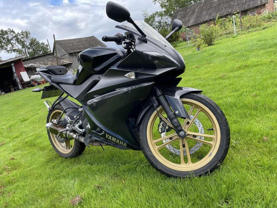 Черный Ямаха R 125 2010 в Пагегяй, объемом двигателя 0.13 л и пробегом 44 тыс. км за 1750 €, фото 7 на AUTOMOTO.COM.LV