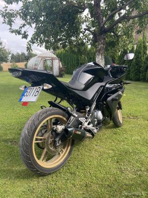 Melns Yamaha R 125 2010 Kelmė, ar dzinēja tilpumu 0.00 L un nobraukumu 45 tūkst. km par 1800 €, foto  vietnē AUTOMOTO.COM.LV