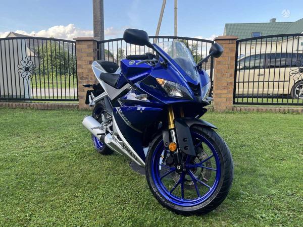 Blue Yamaha R 125 2017 in Siauliai, with an engine capacity of 0.13 L and mileage of 18 thousand km for 3000 €, photo 2 on AUTOMOTO.COM.LV