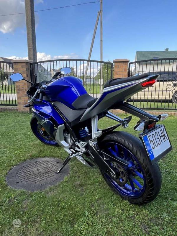Blue Yamaha R 125 2017 in Siauliai, with an engine capacity of 0.13 L and mileage of 18 thousand km for 3000 €, photo 4 on AUTOMOTO.COM.LV