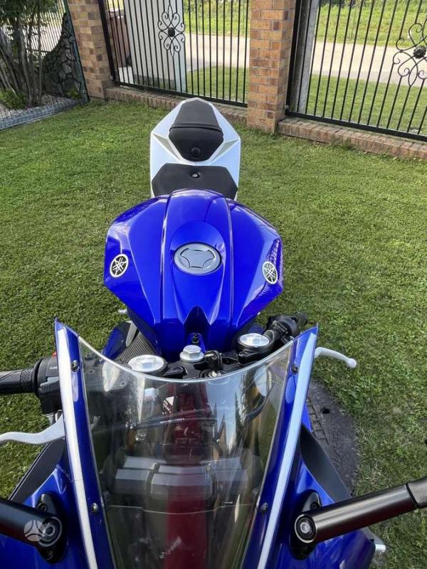 Blue Yamaha R 125 2017 in Siauliai, with an engine capacity of 0.13 L and mileage of 18 thousand km for 3000 €, photo 5 on AUTOMOTO.COM.LV