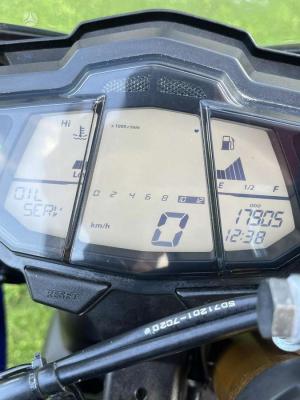 Синий Ямаха R 125 2017 в Шяуляй, объемом двигателя 0.13 л и пробегом 18 тыс. км за 3000 €, фото 7 на AUTOMOTO.COM.LV