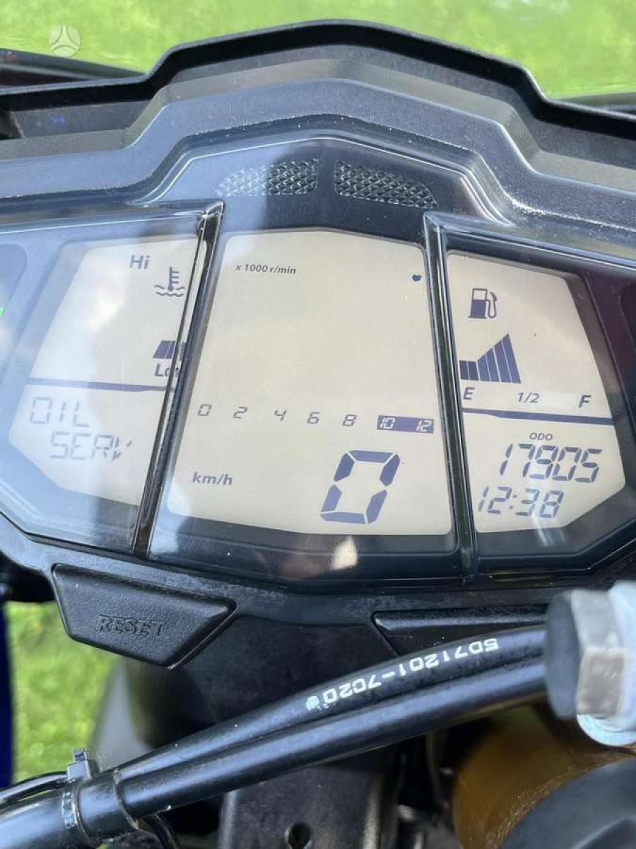 Синий Ямаха R 125 2017 в Шяуляй, объемом двигателя 0.13 л и пробегом 18 тыс. км за 3000 €, фото 7 на AUTOMOTO.COM.LV