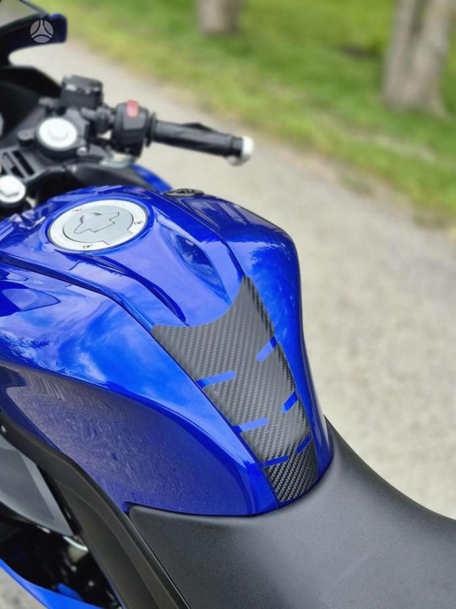 Blue Yamaha R 125 2020 in Prienai, with an engine capacity of 0.13 L and mileage of 24 thousand km for 3150 €, photo 10 on AUTOMOTO.COM.LV