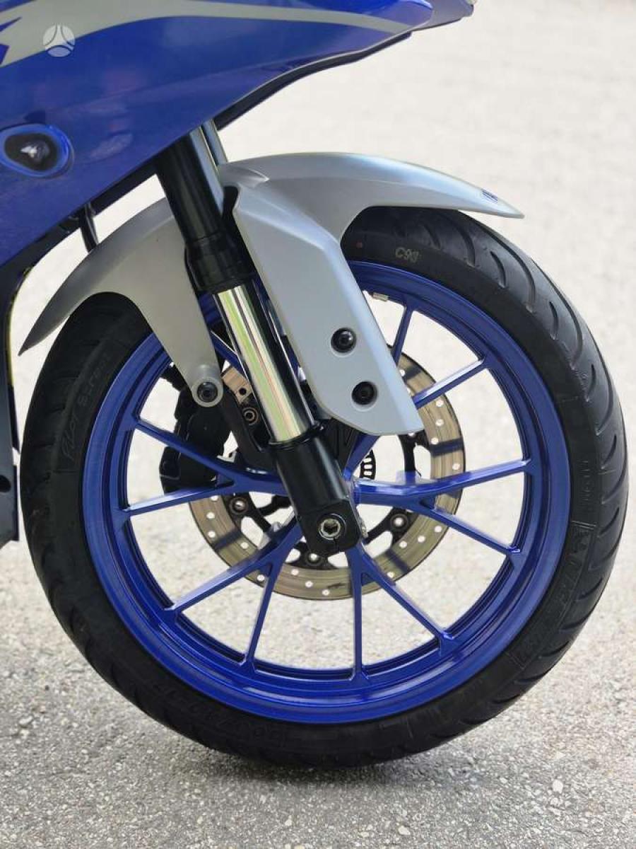 Blue Yamaha R 125 2020 in Prienai, with an engine capacity of 0.13 L and mileage of 24 thousand km for 3150 €, photo 17 on AUTOMOTO.COM.LV