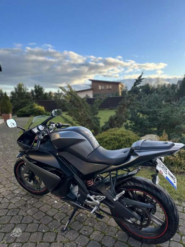 Pelēks Yamaha R 125 2013 Klaipėda, ar dzinēja tilpumu 0.13 L un nobraukumu 16 tūkst. km par 2200 €, foto 9 vietnē AUTOMOTO.COM.LV