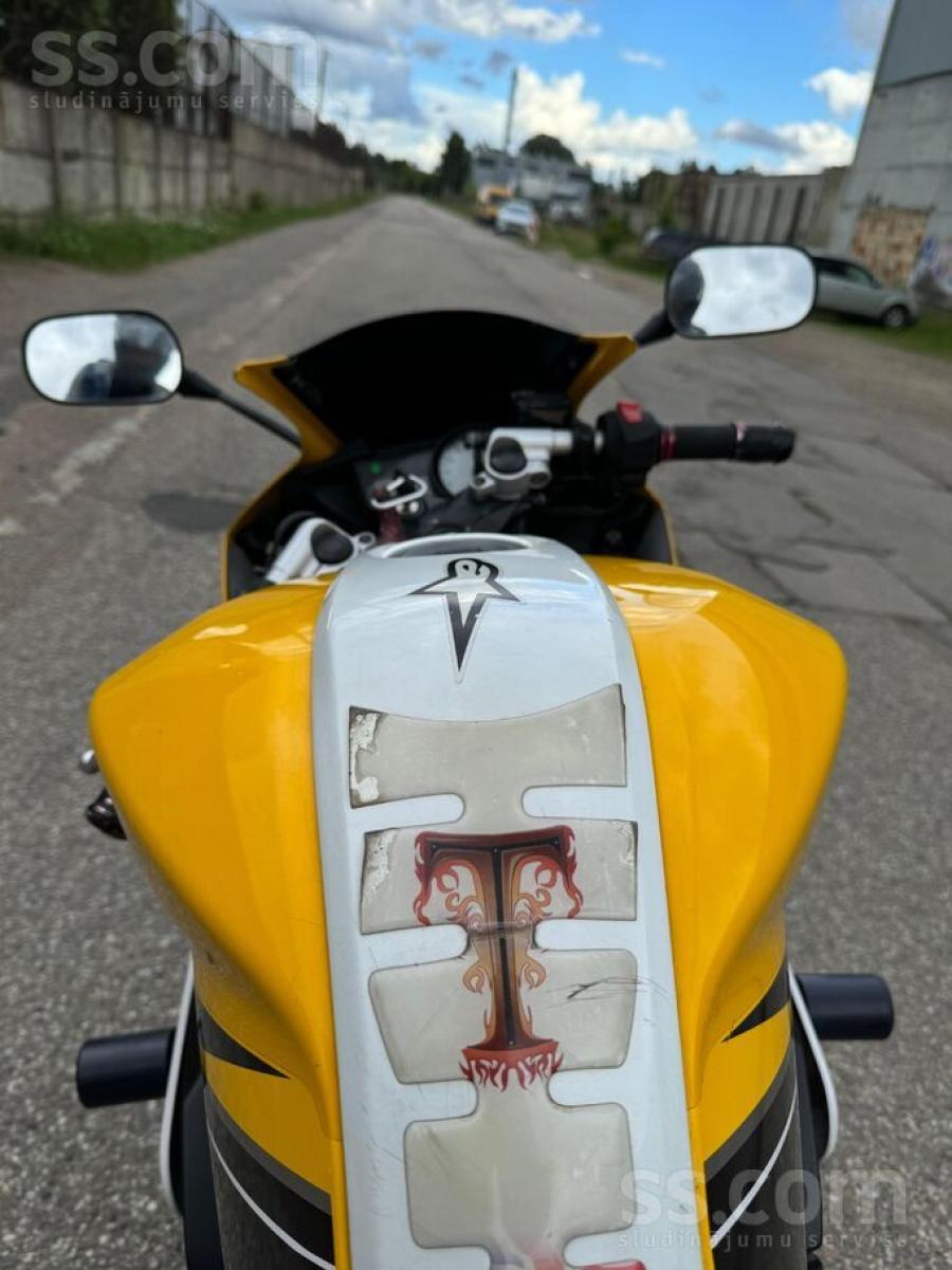 Yamaha R 125 2008 in Riga, with an engine capacity of 0.13 L and mileage of 0 thousand km for 1750 €, photo 4 on AUTOMOTO.COM.LV