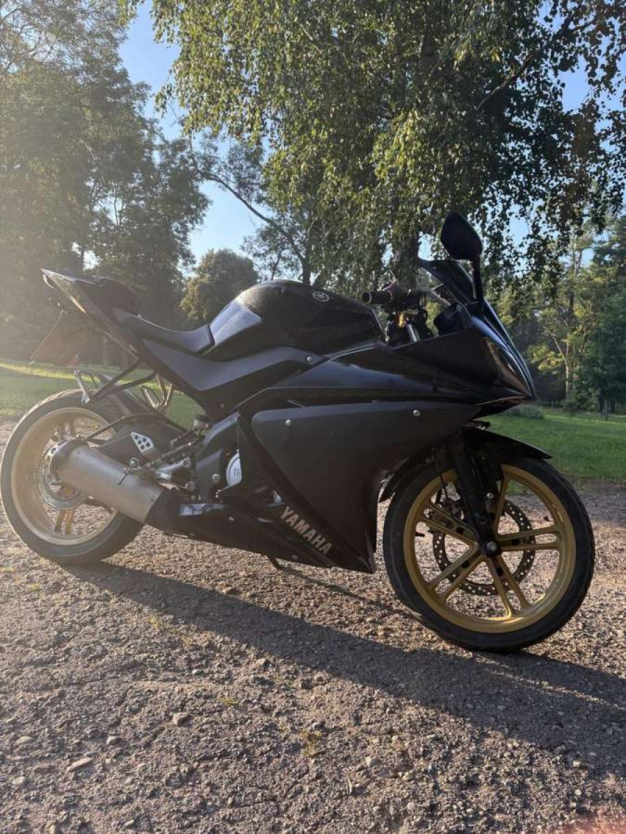 Yamaha R 125 2010 Jonava, ar dzinēja tilpumu 0.13 L un nobraukumu 46 tūkst. km par 1650 €, foto 4 vietnē AUTOMOTO.COM.LV