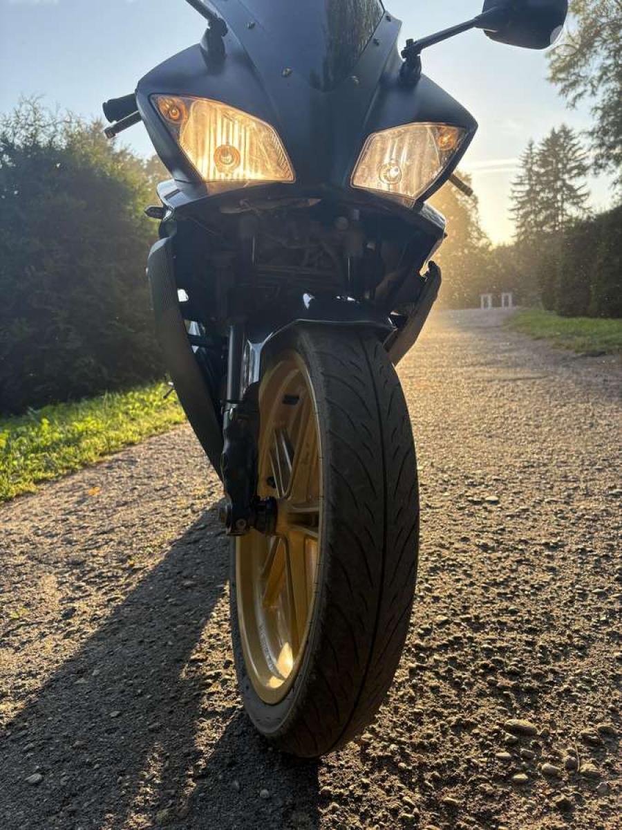 Yamaha R 125 2010 Jonava, ar dzinēja tilpumu 0.13 L un nobraukumu 46 tūkst. km par 1650 €, foto 6 vietnē AUTOMOTO.COM.LV