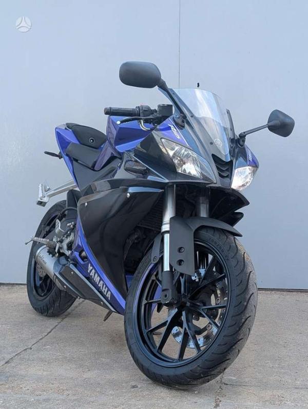Yamaha R 125 2015 in Taurage, with an engine capacity of 0.13 L and mileage of 17 thousand km for 2550 €, photo 1 on AUTOMOTO.COM.LV