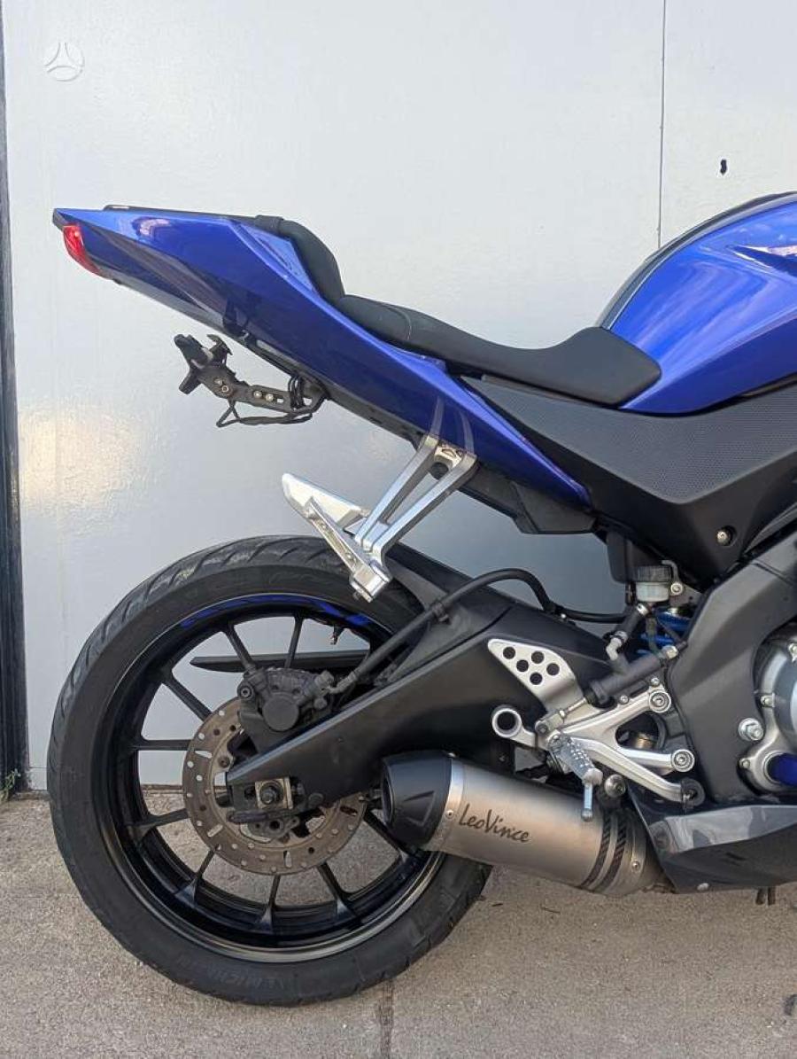 Ямаха R 125 2015 в Таураге, объемом двигателя 0.13 л и пробегом 17 тыс. км за 2550 €, фото 5 на AUTOMOTO.COM.LV