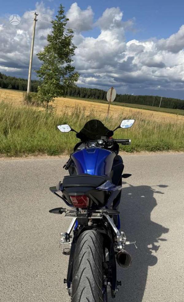 Yamaha R 125 2022 in Mazeikiai, with an engine capacity of 0.13 L and mileage of 9 thousand km for 4200 €, photo 6 on AUTOMOTO.COM.LV
