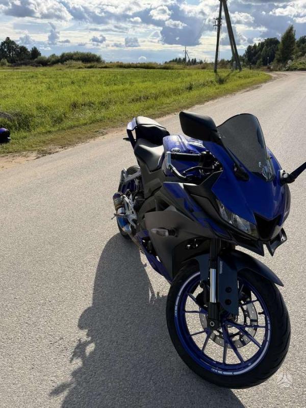 Yamaha R 125 2022 in Mazeikiai, with an engine capacity of 0.13 L and mileage of 9 thousand km for 4200 €, photo 8 on AUTOMOTO.COM.LV