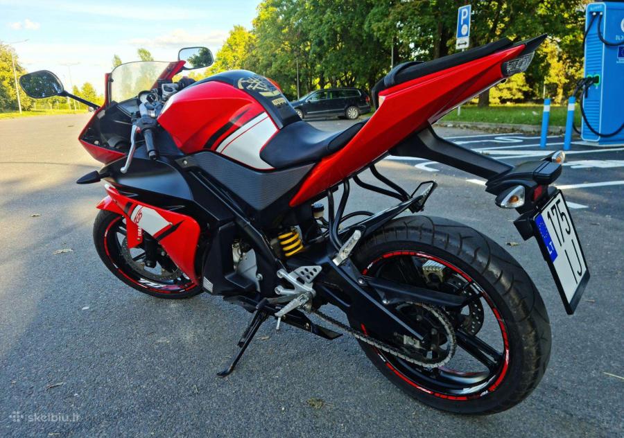 Красный Ямаха R 125 2009 в Алитус, объемом двигателя 0.13 л и пробегом 20 тыс. км за 2050 €, фото 4 на AUTOMOTO.COM.LV