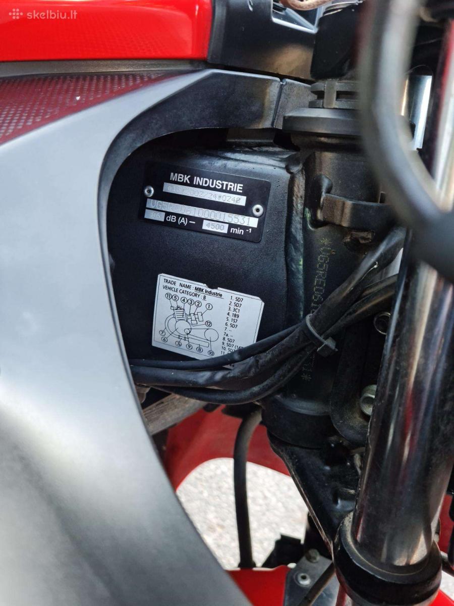 Красный Ямаха R 125 2009 в Алитус, объемом двигателя 0.13 л и пробегом 20 тыс. км за 2050 €, фото 13 на AUTOMOTO.COM.LV