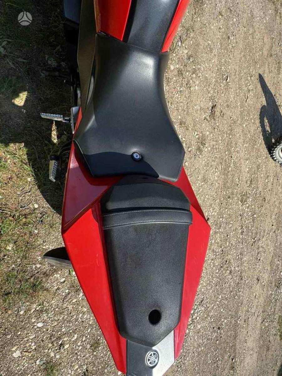 Красный Ямаха R 125 2010 в Утена, объемом двигателя 0.13 л и пробегом 50 тыс. км за 1850 €, фото 7 на AUTOMOTO.COM.LV