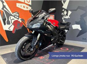 Melns Yamaha R1 2003 Viļņa, ar dzinēja tilpumu 1.00 L un nobraukumu 40 tūkst. km par 3599 €, foto  vietnē AUTOMOTO.COM.LV
