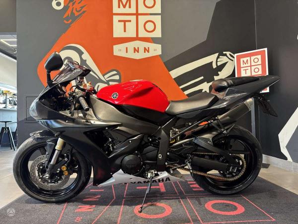 Black Yamaha R1 2003 in Vilnius, with an engine capacity of 1.00 L and mileage of 40 thousand km for 3599 €, photo 2 on AUTOMOTO.COM.LV