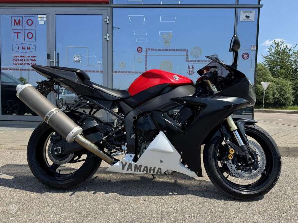 Black Yamaha R1 2003 in Vilnius, with an engine capacity of 1.00 L and mileage of 40 thousand km for 3599 €, photo 9 on AUTOMOTO.COM.LV