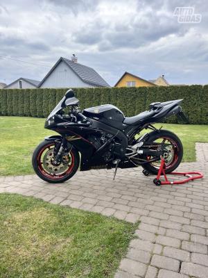 Black Yamaha R1 2004 in Vilnius, with an engine capacity of 1.00 L and mileage of 57 thousand km for 4200 €, photo  on AUTOMOTO.COM.LV