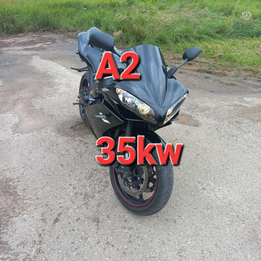 Black Yamaha R1 2007 in Silute, with an engine capacity of 1.00 L and mileage of 25 thousand km for 5600 €, photo 1 on AUTOMOTO.COM.LV