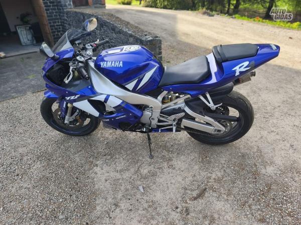 Zils Yamaha R1 2001 Pasvalys, ar dzinēja tilpumu 1.00 L un nobraukumu 0 tūkst. km par 2450 €, foto 3 vietnē AUTOMOTO.COM.LV
