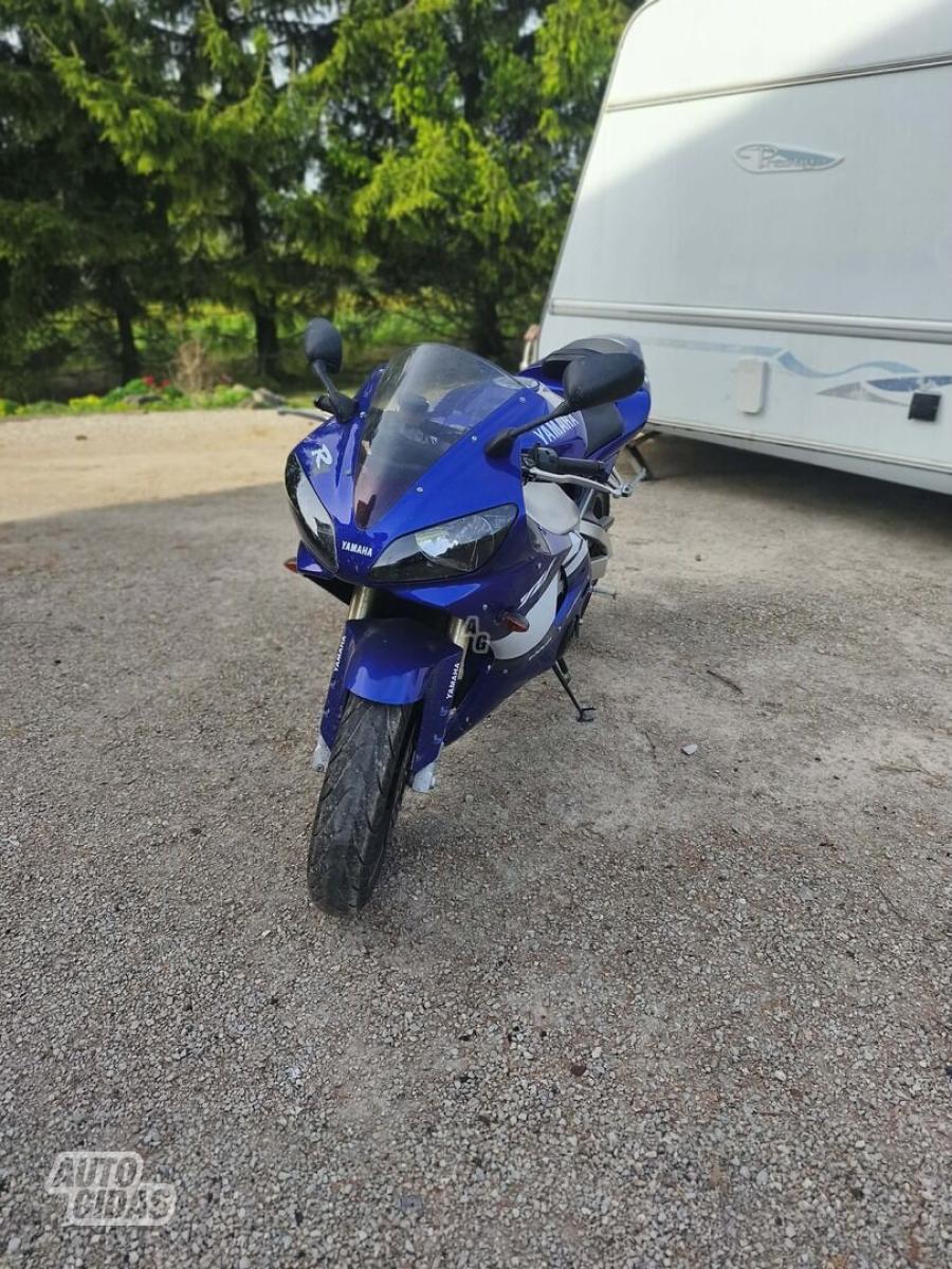 Синий Ямаха R1 2001 в Пасвалис, объемом двигателя 1.00 л и пробегом 0 тыс. км за 2450 €, фото 5 на AUTOMOTO.COM.LV