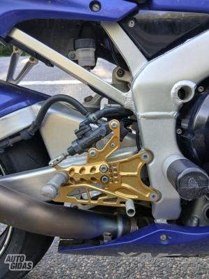 Zils Yamaha R1 2001 Šilalė, ar dzinēja tilpumu 1.00 L un nobraukumu 0 tūkst. km par 2000 €, foto 7 vietnē AUTOMOTO.COM.LV