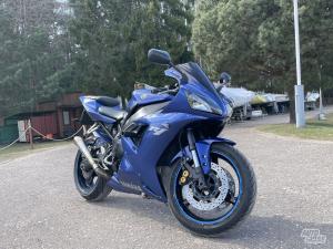 Zils Yamaha R1 2002 Kauņa, ar dzinēja tilpumu 1.00 L un nobraukumu 33 tūkst. km par 3399 €, foto 4 vietnē AUTOMOTO.COM.LV