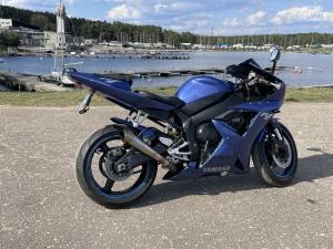 Zils Yamaha R1 2002 Kauņa, ar dzinēja tilpumu 1.00 L un nobraukumu 33 tūkst. km par 3399 €, foto 8 vietnē AUTOMOTO.COM.LV