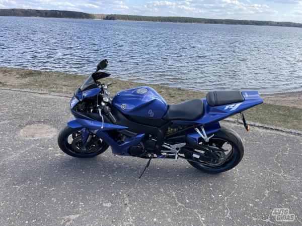 Zils Yamaha R1 2002 Kauņa, ar dzinēja tilpumu 1.00 L un nobraukumu 33 tūkst. km par 3399 €, foto 8 vietnē AUTOMOTO.COM.LV