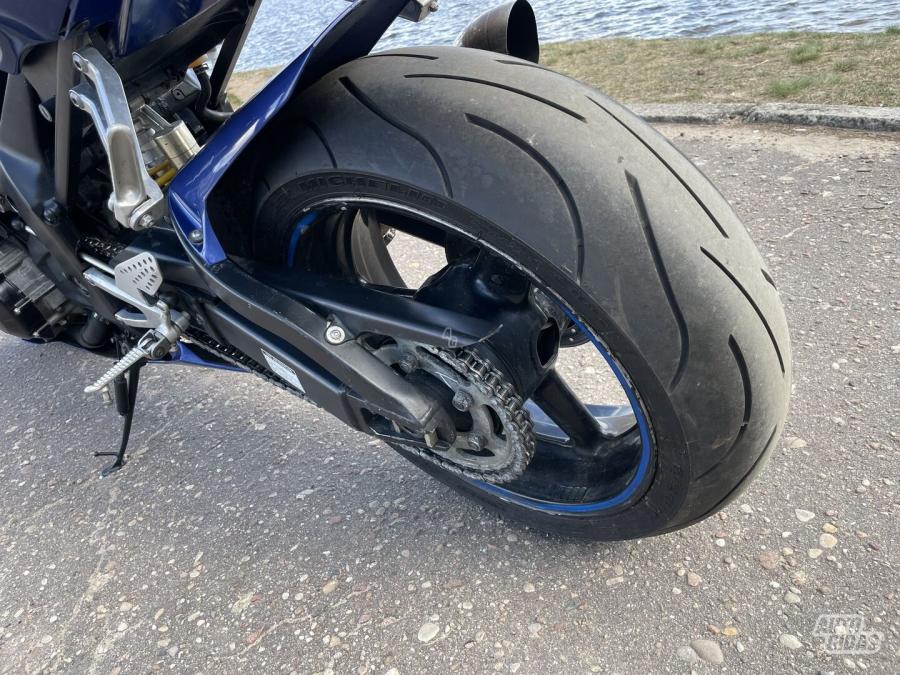 Zils Yamaha R1 2002 Kauņa, ar dzinēja tilpumu 1.00 L un nobraukumu 33 tūkst. km par 3399 €, foto 10 vietnē AUTOMOTO.COM.LV