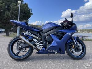 Zils Yamaha R1 2002 Kauņa, ar dzinēja tilpumu 1.00 L un nobraukumu 33 tūkst. km par 3399 €, foto 20 vietnē AUTOMOTO.COM.LV