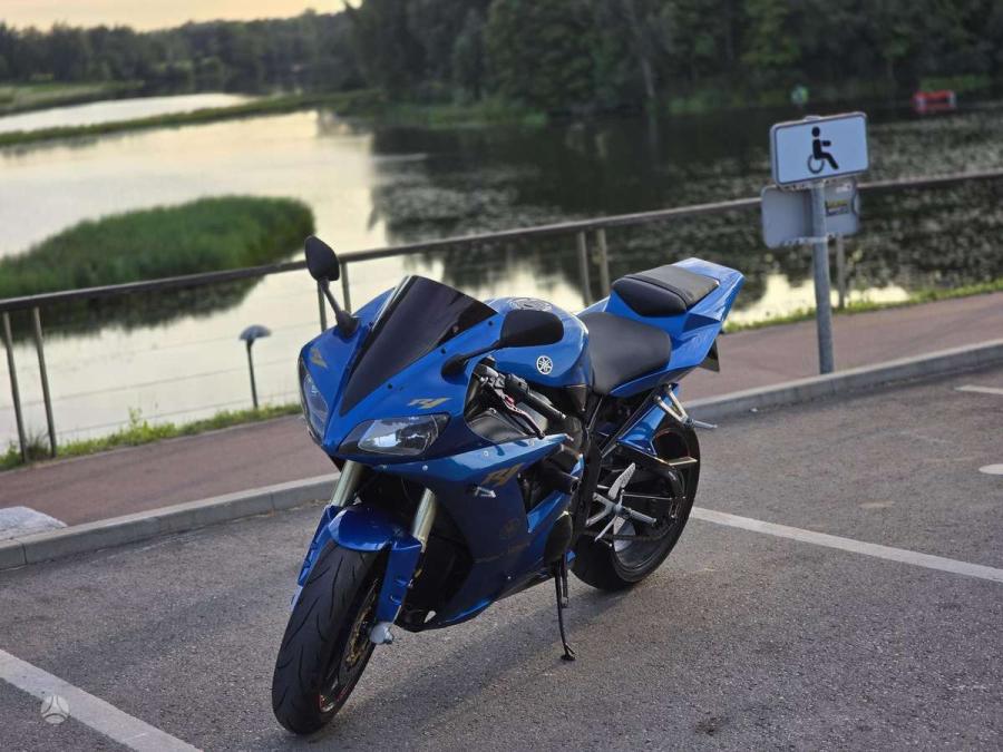 Zils Yamaha R1 2003 Plungė, ar dzinēja tilpumu 1.00 L un nobraukumu 55 tūkst. km par 3325 €, foto 4 vietnē AUTOMOTO.COM.LV