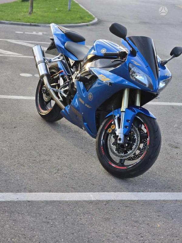 Zils Yamaha R1 2003 Plungė, ar dzinēja tilpumu 1.00 L un nobraukumu 55 tūkst. km par 3325 €, foto 6 vietnē AUTOMOTO.COM.LV