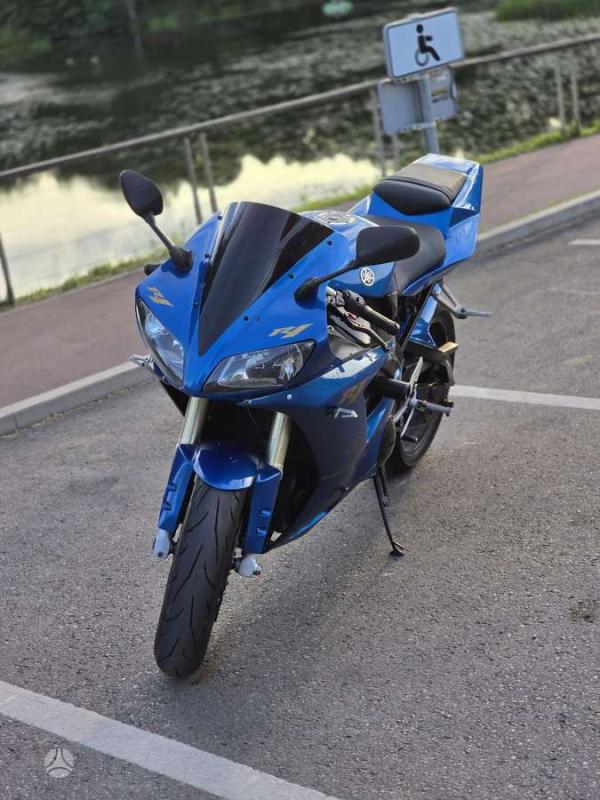 Zils Yamaha R1 2003 Plungė, ar dzinēja tilpumu 1.00 L un nobraukumu 55 tūkst. km par 3325 €, foto 7 vietnē AUTOMOTO.COM.LV