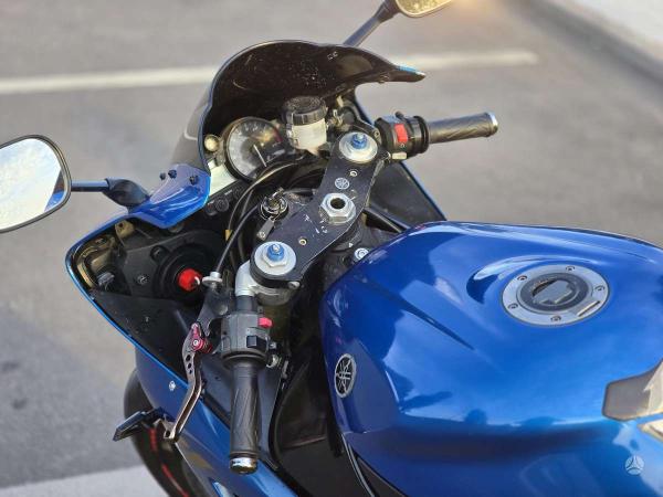 Zils Yamaha R1 2003 Plungė, ar dzinēja tilpumu 1.00 L un nobraukumu 55 tūkst. km par 3325 €, foto 8 vietnē AUTOMOTO.COM.LV