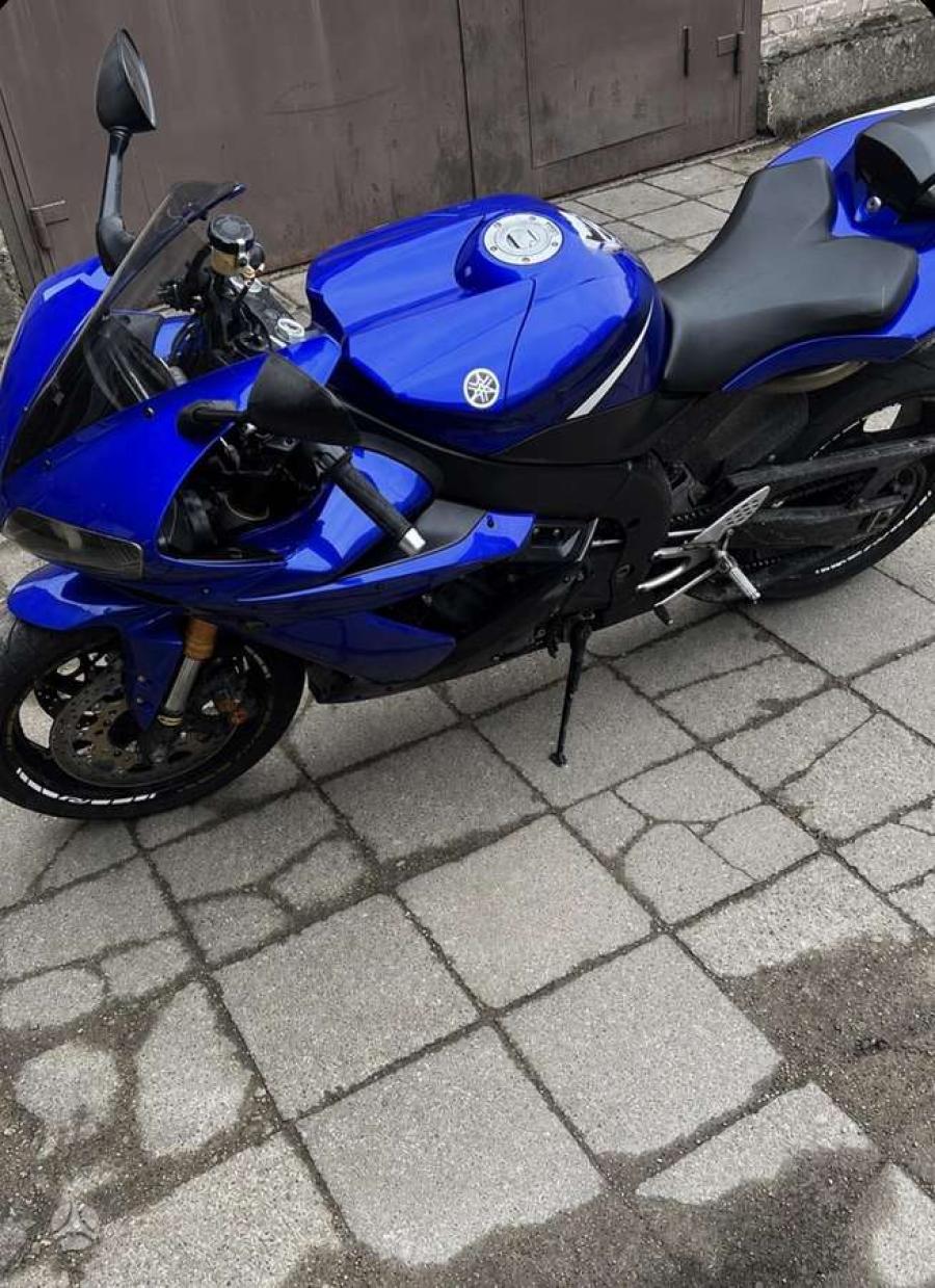 Zils Yamaha R1 2005 Gargždai, ar dzinēja tilpumu 1.00 L un nobraukumu 31 tūkst. km par 2500 €, foto 3 vietnē AUTOMOTO.COM.LV