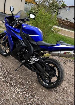 Zils Yamaha R1 2005 Gargždai, ar dzinēja tilpumu 1.00 L un nobraukumu 31 tūkst. km par 2500 €, foto 4 vietnē AUTOMOTO.COM.LV