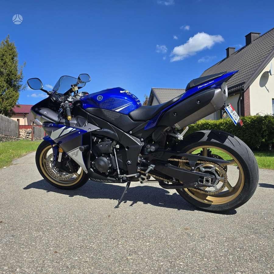 Blue Yamaha R1 2011 in Mazeikiai, with an engine capacity of 1.00 L and mileage of 36 thousand km for 7500 €, photo 3 on AUTOMOTO.COM.LV
