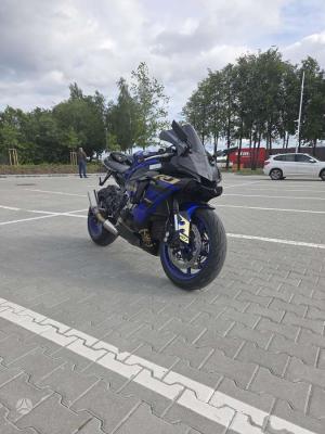 Синий Ямаха R1 2016 в Вильнюс, объемом двигателя 1.00 л и пробегом 31 тыс. км за 10300 €, фото 3 на AUTOMOTO.COM.LV