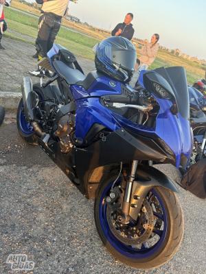Blue Yamaha R1 2023 in Vilnius, with an engine capacity of 1.00 L and mileage of 15 thousand km for 12500 €, photo 6 on AUTOMOTO.COM.LV