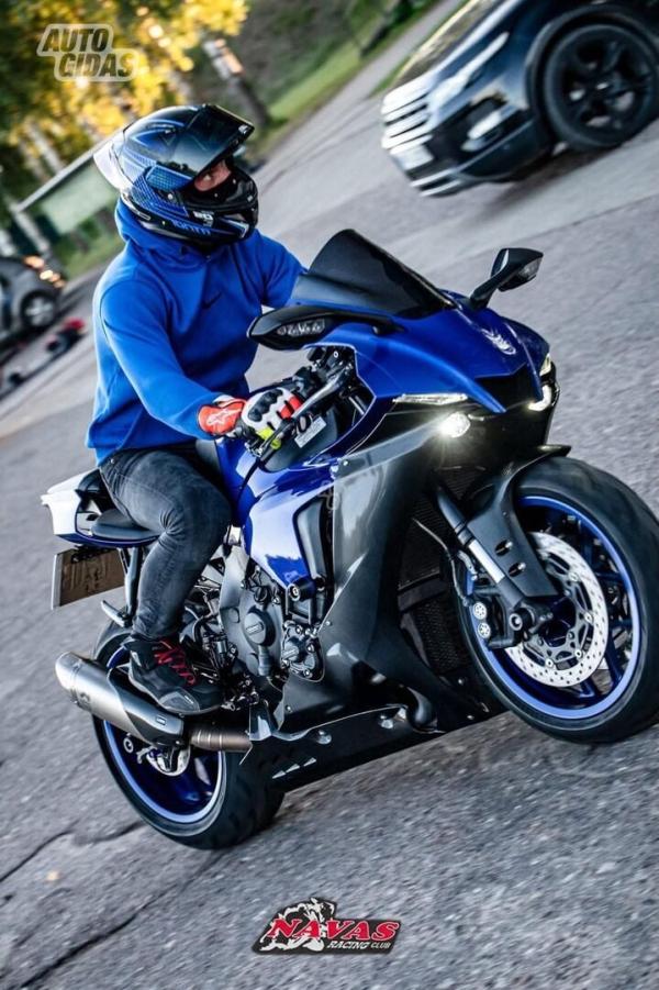 Zils Yamaha R1 2023 Viļņa, ar dzinēja tilpumu 1.00 L un nobraukumu 15 tūkst. km par 12500 €, foto 7 vietnē AUTOMOTO.COM.LV